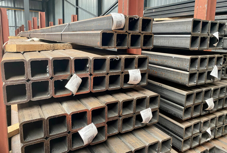 Stahlbauhohlprofile im 80 x 80 x 10,0 mm | Solines GmbH